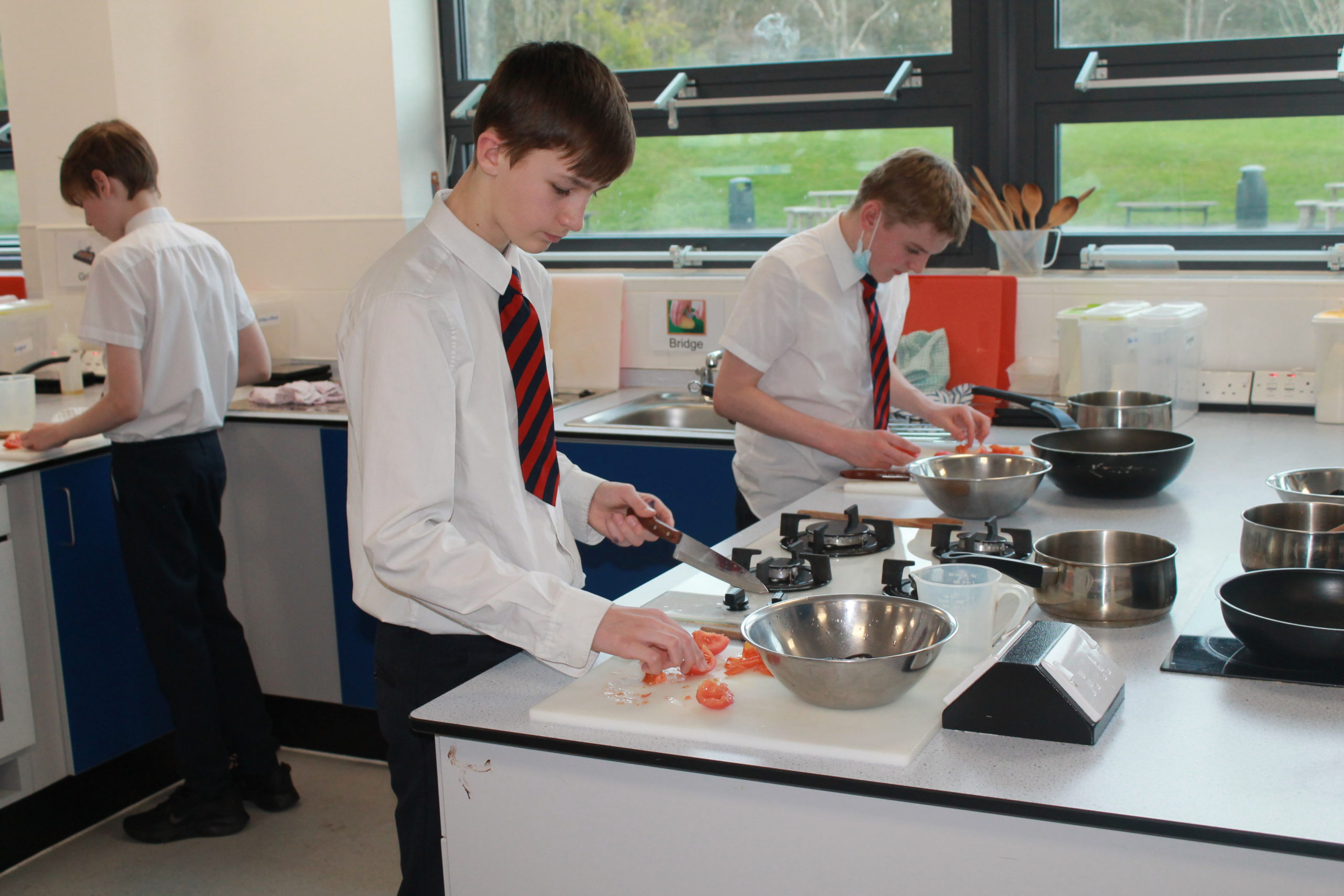 Students Enjoy Cooking with Mussels – St. Benedict's School